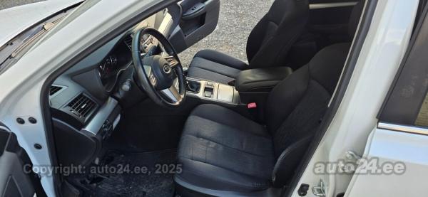 Balts Subaru Legacy 2012 Tallina, ar dzinēja tilpumu 2.00 L un nobraukumu 217 tūkst. km par 3799 €, foto 11 vietnē AUTOMOTO.COM.LV