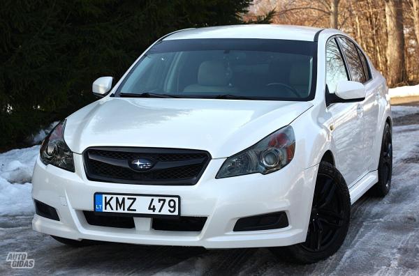 Balts Subaru Legacy 2012 Petrikaičiai, ar dzinēja tilpumu 2.50 L un nobraukumu 143 tūkst. km par 4699 €, foto 1 vietnē AUTOMOTO.COM.LV