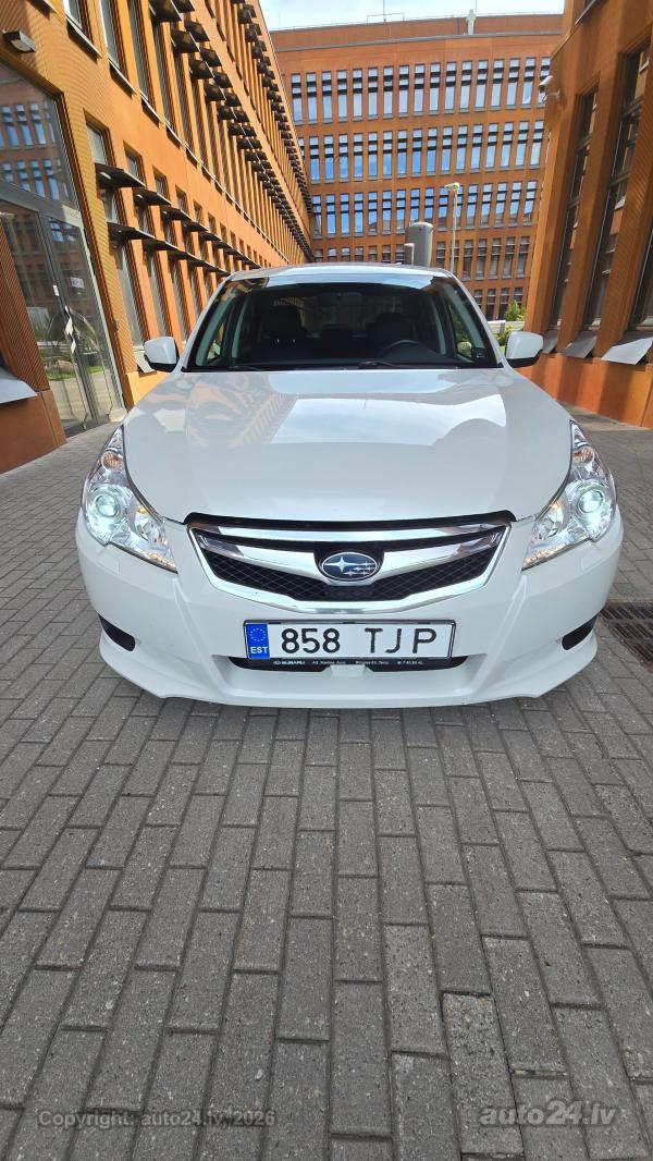 Balts Subaru Legacy 2012 Tallina, ar dzinēja tilpumu 2.50 L un nobraukumu 328 tūkst. km par 3100 €, foto 7 vietnē AUTOMOTO.COM.LV