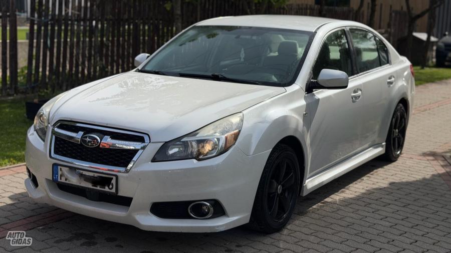 White Subaru Legacy 2012 in Vilnius, with an engine capacity of 2.50 L and mileage of 215 thousand km for 3850 €, photo 1 on AUTOMOTO.COM.LV