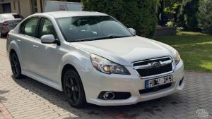 White Subaru Legacy 2012 in Vilnius, with an engine capacity of 2.50 L and mileage of 215 thousand km for 3850 €, photo 5 on AUTOMOTO.COM.LV