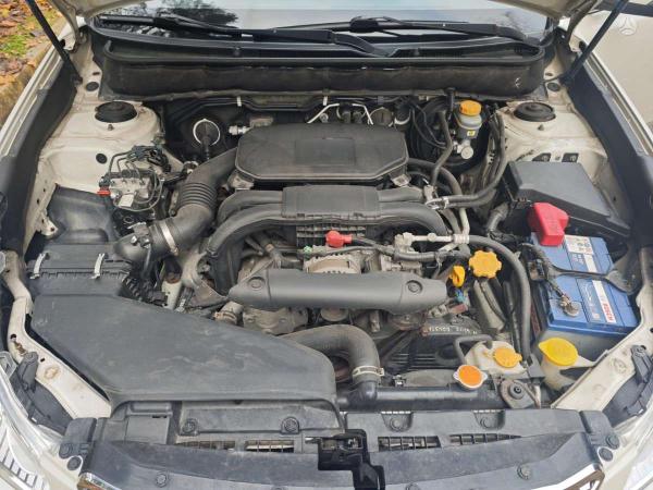 Balts Subaru Legacy 2012 Viļņa, ar dzinēja tilpumu 2.46 L un nobraukumu 275 tūkst. km par 6500 €, foto 8 vietnē AUTOMOTO.COM.LV