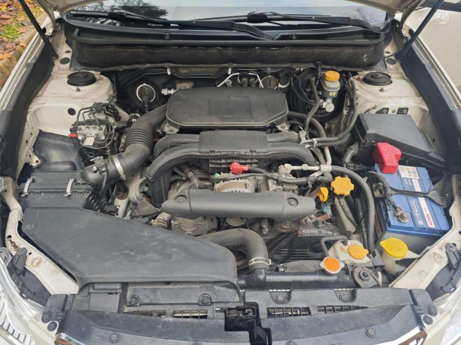White Subaru Legacy 2012 in Vilnius, with an engine capacity of 2.46 L and mileage of 275 thousand km for 6500 €, photo 9 on AUTOMOTO.COM.LV