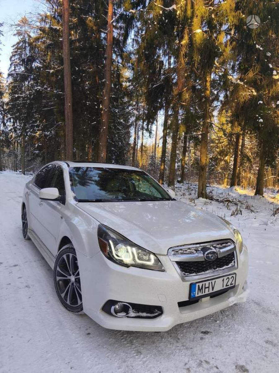 Balts Subaru Legacy 2013 Tauragė, ar dzinēja tilpumu 2.50 L un nobraukumu 237 tūkst. km par 5599 €, foto 1 vietnē AUTOMOTO.COM.LV