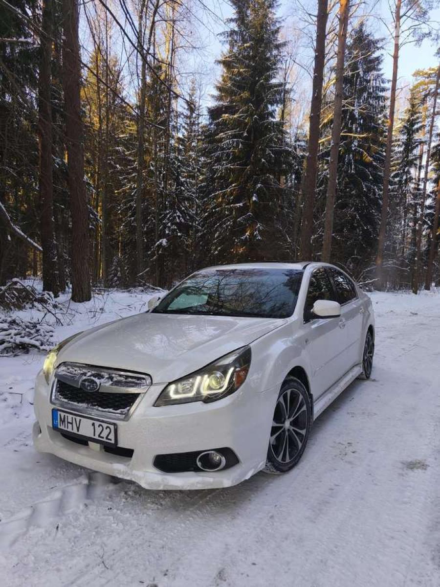 Balts Subaru Legacy 2013 Tauragė, ar dzinēja tilpumu 2.50 L un nobraukumu 237 tūkst. km par 5599 €, foto 2 vietnē AUTOMOTO.COM.LV