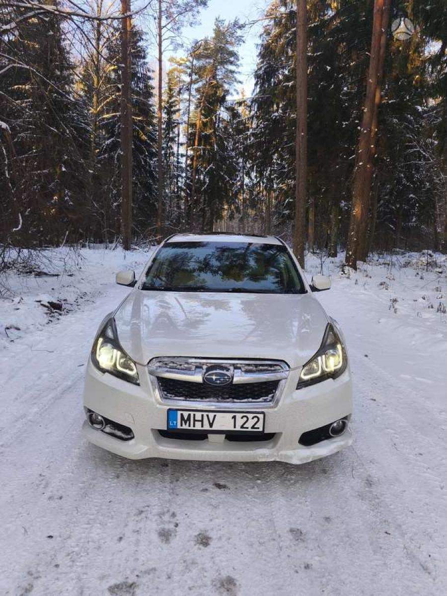 Balts Subaru Legacy 2013 Tauragė, ar dzinēja tilpumu 2.50 L un nobraukumu 237 tūkst. km par 5599 €, foto 4 vietnē AUTOMOTO.COM.LV