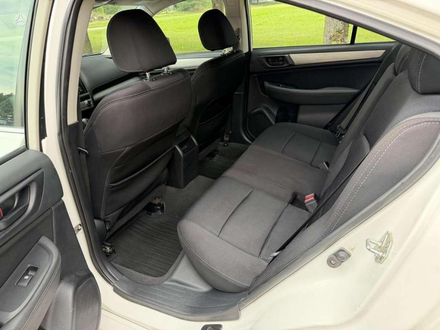 Balts Subaru Legacy 2015 Ukmergė, ar dzinēja tilpumu 2.50 L un nobraukumu 172 tūkst. km par 7300 €, foto 8 vietnē AUTOMOTO.COM.LV