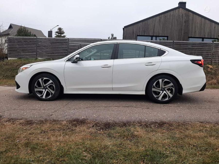 White Subaru Legacy 2020 in Kaunas, with an engine capacity of 2.50 L and mileage of 154 thousand km for 14600 €, photo 10 on AUTOMOTO.COM.LV