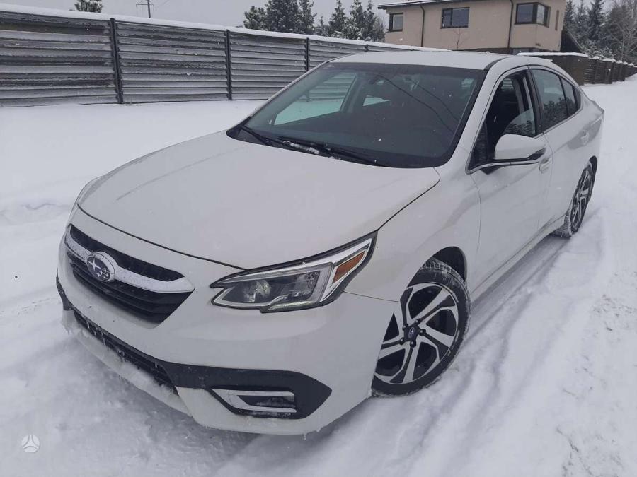 White Subaru Legacy 2020 in Kaunas, with an engine capacity of 2.50 L and mileage of 150 thousand km for 14700 €, photo 2 on AUTOMOTO.COM.LV