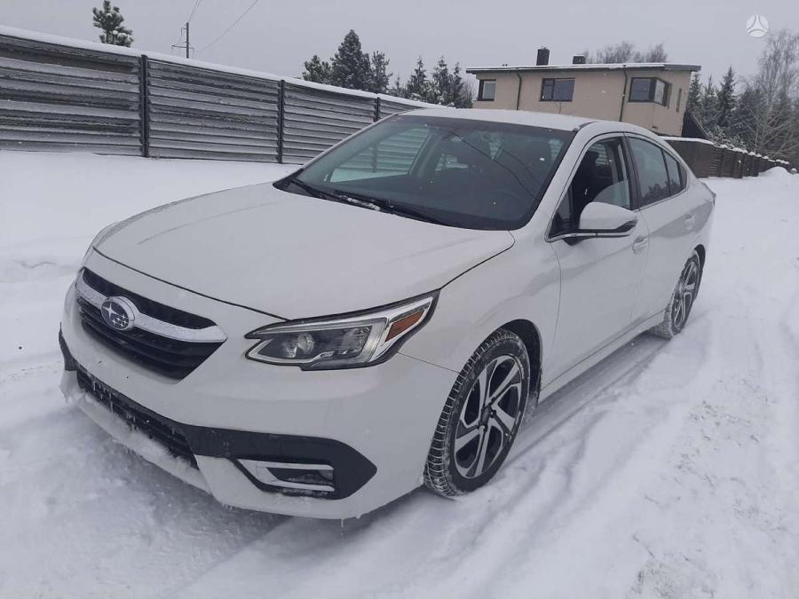 White Subaru Legacy 2020 in Kaunas, with an engine capacity of 2.50 L and mileage of 150 thousand km for 14700 €, photo 3 on AUTOMOTO.COM.LV