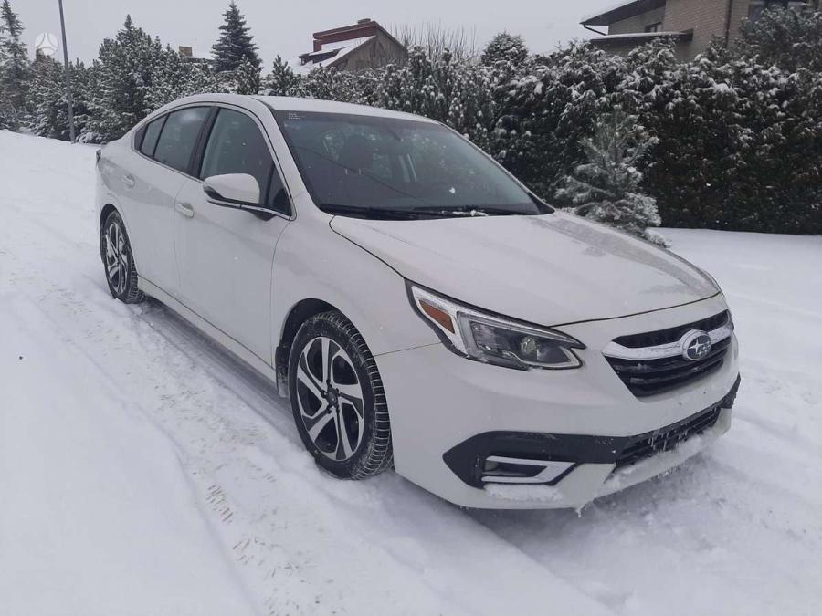 White Subaru Legacy 2020 in Kaunas, with an engine capacity of 2.50 L and mileage of 150 thousand km for 14700 €, photo 5 on AUTOMOTO.COM.LV