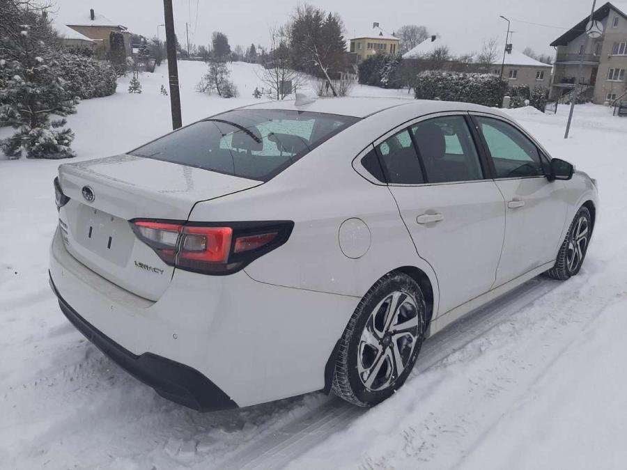 White Subaru Legacy 2020 in Kaunas, with an engine capacity of 2.50 L and mileage of 150 thousand km for 14700 €, photo 8 on AUTOMOTO.COM.LV