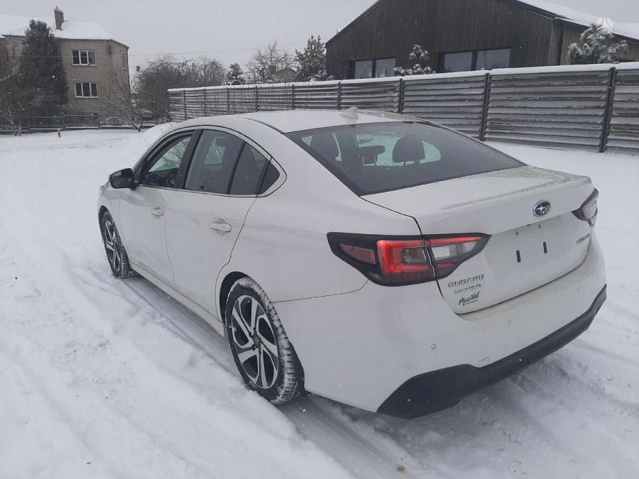 White Subaru Legacy 2020 in Kaunas, with an engine capacity of 2.50 L and mileage of 150 thousand km for 14700 €, photo 10 on AUTOMOTO.COM.LV