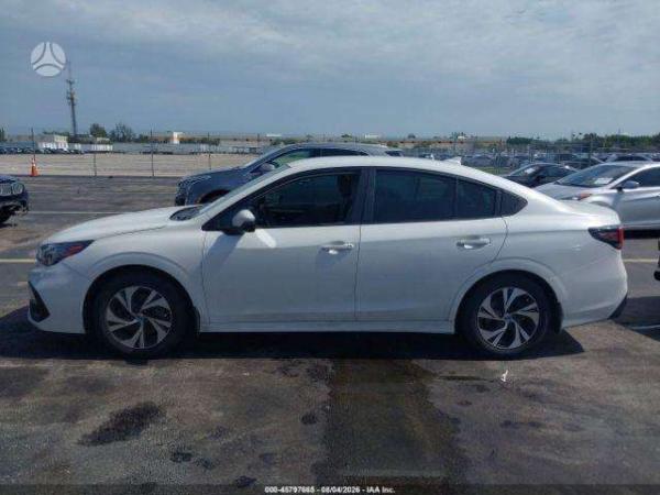 White Subaru Legacy 2025 in Vilnius, with an engine capacity of 2.50 L and mileage of 142 thousand km for 9999 €, photo 7 on AUTOMOTO.COM.LV