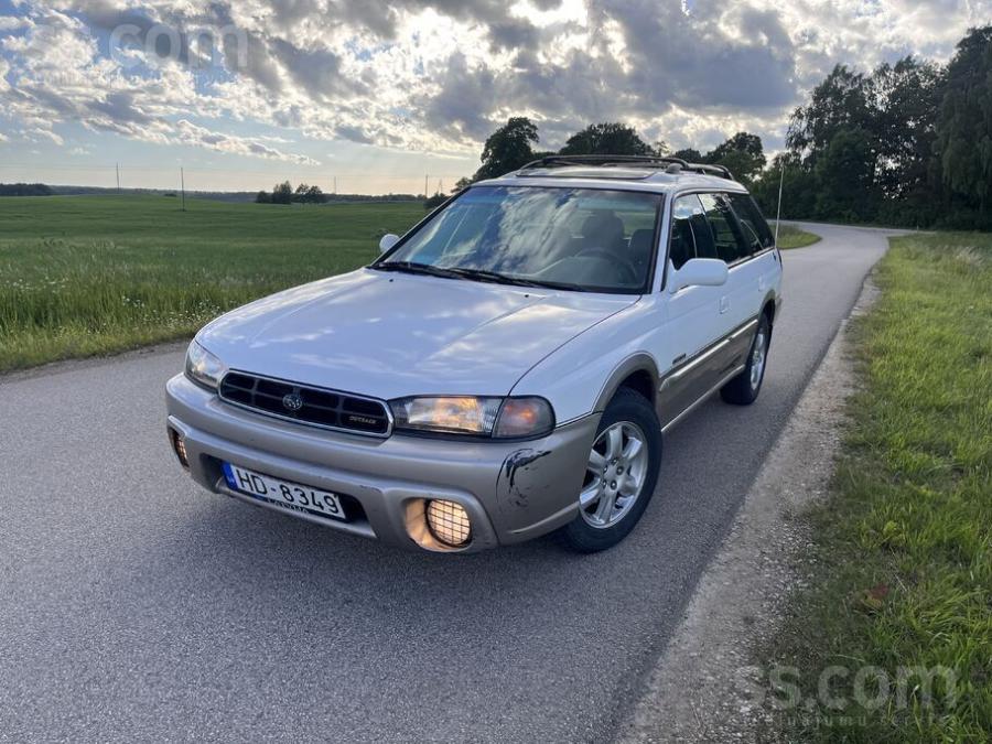 Белый Субару Легаси 1999 в Салдус, объемом двигателя 2.50 л и пробегом 107 тыс. км за 2750 €, фото 3 на AUTOMOTO.COM.LV