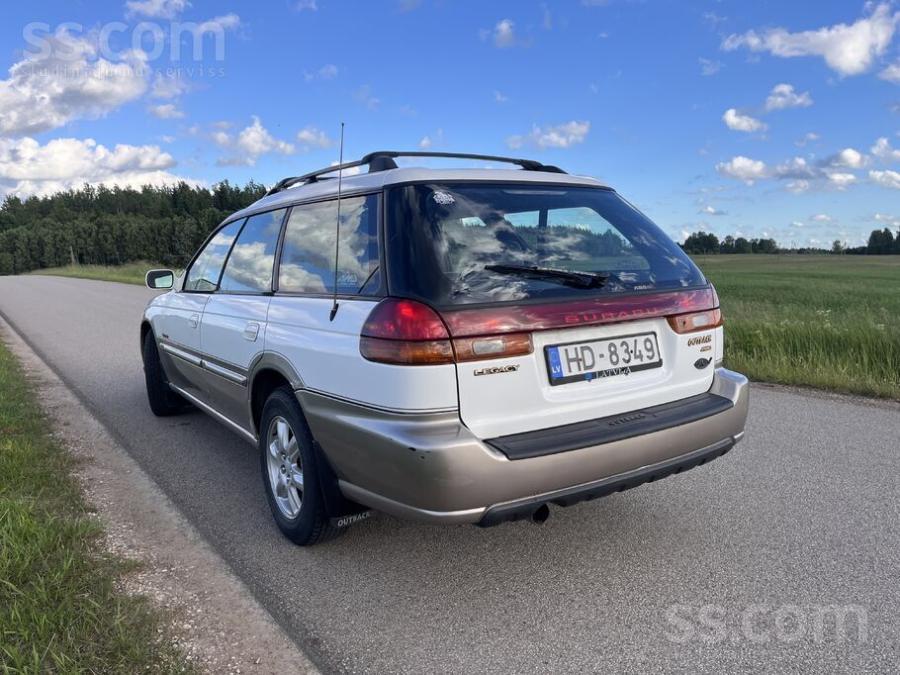 Белый Субару Легаси 1999 в Салдус, объемом двигателя 2.50 л и пробегом 107 тыс. км за 2750 €, фото 4 на AUTOMOTO.COM.LV
