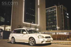 Balts Subaru Legacy 2001 Rīga, ar dzinēja tilpumu 3.00 L un nobraukumu 280 tūkst. km par 1300 €, foto 3 vietnē AUTOMOTO.COM.LV