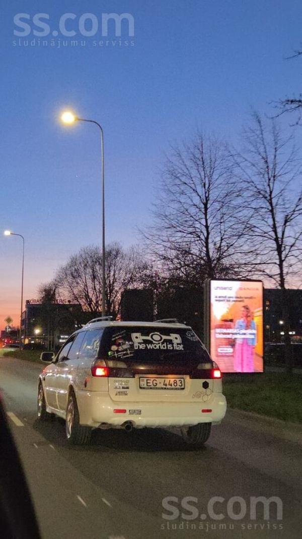 White Subaru Legacy 2001 in Riga, with an engine capacity of 3.00 L and mileage of 280 thousand km for 1100 €, photo 2 on AUTOMOTO.COM.LV