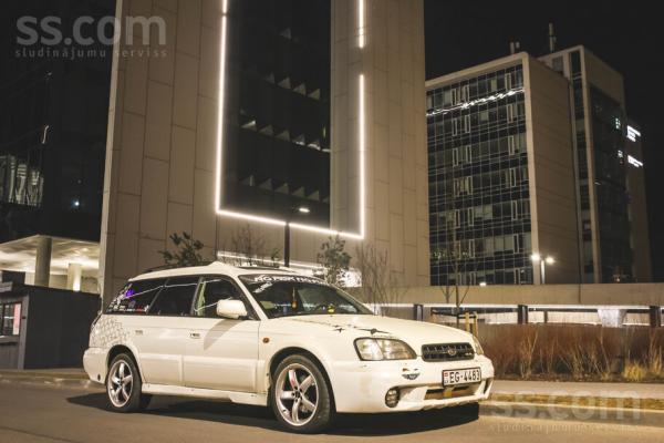 White Subaru Legacy 2001 in Riga, with an engine capacity of 3.00 L and mileage of 280 thousand km for 1100 €, photo 3 on AUTOMOTO.COM.LV