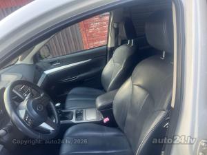 Balts Subaru Legacy 2010 Tallina, ar dzinēja tilpumu 2.00 L un nobraukumu 0 tūkst. km par 2995 €, foto 5 vietnē AUTOMOTO.COM.LV