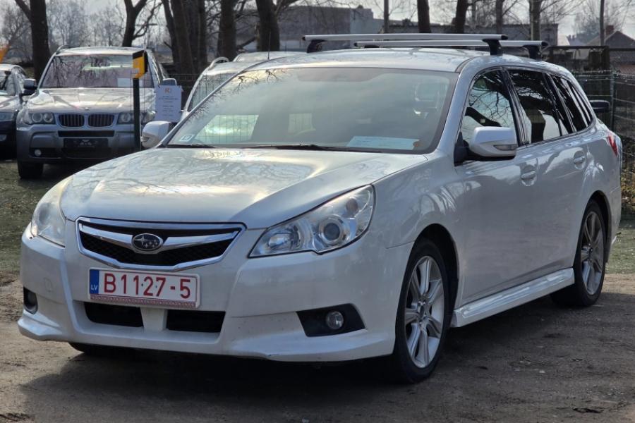 White Subaru Legacy 2010 in Riga, with an engine capacity of 2.00 L and mileage of 272 thousand km for 3500 €, photo 1 on AUTOMOTO.COM.LV