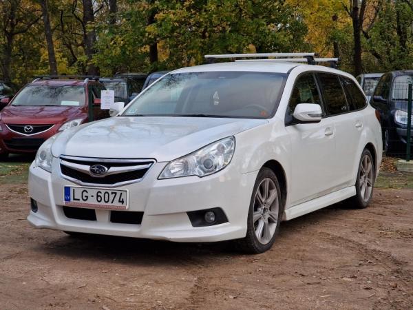 Balts Subaru Legacy 2010 Rīga, ar dzinēja tilpumu 2.00 L un nobraukumu 272 tūkst. km par 3500 €, foto 2 vietnē AUTOMOTO.COM.LV
