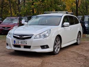 White Subaru Legacy 2010 in Riga, with an engine capacity of 2.00 L and mileage of 272 thousand km for 3500 €, photo 3 on AUTOMOTO.COM.LV