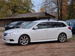 White Subaru Legacy 2010 in Riga, with an engine capacity of 2.00 L and mileage of 272 thousand km for 3500 €, photo 7 on AUTOMOTO.COM.LV