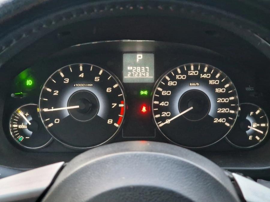 White Subaru Legacy 2010 in Riga, with an engine capacity of 2.00 L and mileage of 272 thousand km for 3500 €, photo 35 on AUTOMOTO.COM.LV