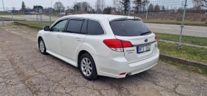 Balts Subaru Legacy 2011 Telšiai, ar dzinēja tilpumu 2.00 L un nobraukumu 281 tūkst. km par 2490 €, foto 5 vietnē AUTOMOTO.COM.LV
