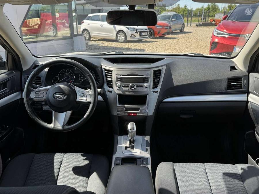White Subaru Legacy 2011 in Siauliai, with an engine capacity of 1.99 L and mileage of 294 thousand km for 5000 €, photo 12 on AUTOMOTO.COM.LV