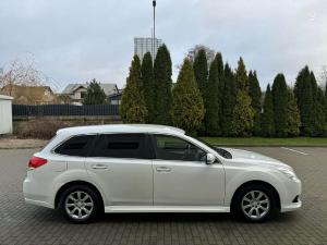White Subaru Legacy 2012 in Klaipeda, with an engine capacity of 2.00 L and mileage of 285 thousand km for 3950 €, photo 8 on AUTOMOTO.COM.LV