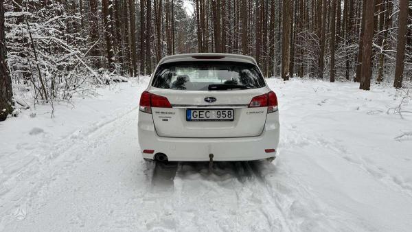 White Subaru Legacy 2012 in Vilnius, with an engine capacity of 2.46 L and mileage of 358 thousand km for 7000 €, photo 7 on AUTOMOTO.COM.LV