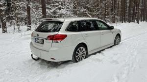 White Subaru Legacy 2012 in Vilnius, with an engine capacity of 2.46 L and mileage of 358 thousand km for 7000 €, photo 10 on AUTOMOTO.COM.LV