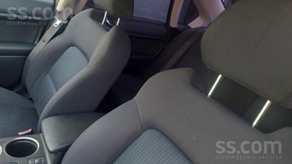 Dzeltens Subaru Legacy 2009 Rīga, ar dzinēja tilpumu 2.00 L un nobraukumu 335 tūkst. km par 3290 €, foto 4 vietnē AUTOMOTO.COM.LV