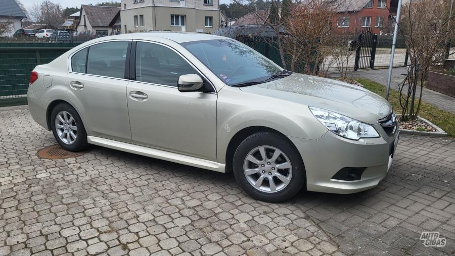 Yellow Subaru Legacy 2011 in Druskininkai, with an engine capacity of 2.00 L and mileage of 263 thousand km for 5499 €, photo 3 on AUTOMOTO.COM.LV
