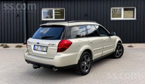 Yellow Subaru Legacy 2005 in Jelgava, with an engine capacity of 2.50 L and mileage of 272 thousand km for 2200 €, photo 7 on AUTOMOTO.COM.LV