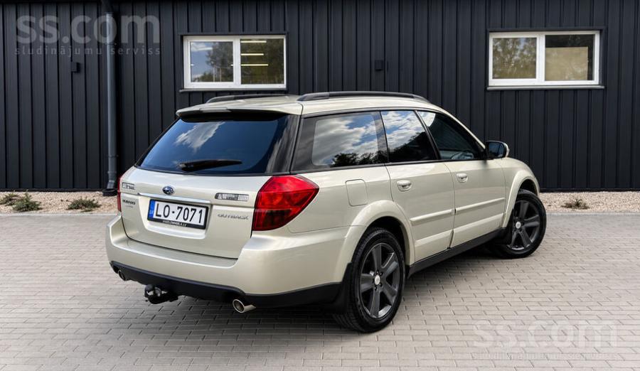Yellow Subaru Legacy 2005 in Jelgava, with an engine capacity of 2.50 L and mileage of 272 thousand km for 2200 €, photo 7 on AUTOMOTO.COM.LV