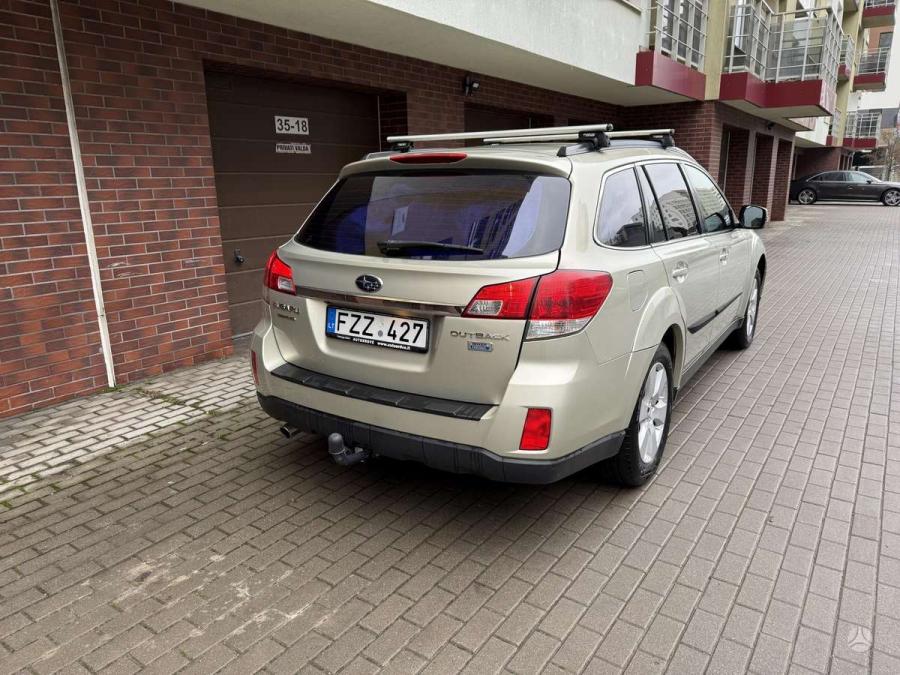 Yellow Subaru Legacy 2012 in Vilnius, with an engine capacity of 2.00 L and mileage of 300 thousand km for 2400 €, photo 8 on AUTOMOTO.COM.LV