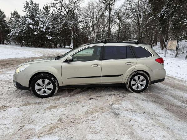 Dzeltens Subaru Legacy 2012 Viļņa, ar dzinēja tilpumu 2.00 L un nobraukumu 300 tūkst. km par 2300 €, foto 3 vietnē AUTOMOTO.COM.LV