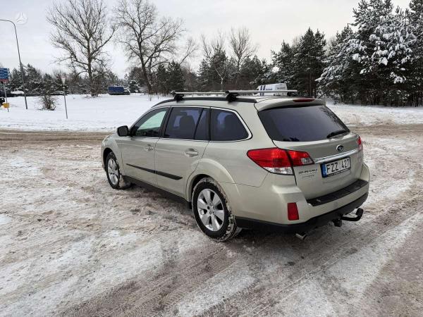 Dzeltens Subaru Legacy 2012 Viļņa, ar dzinēja tilpumu 2.00 L un nobraukumu 300 tūkst. km par 2300 €, foto 5 vietnē AUTOMOTO.COM.LV