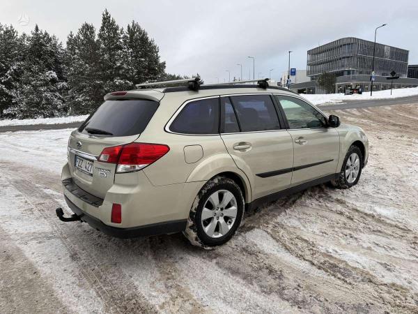 Dzeltens Subaru Legacy 2012 Viļņa, ar dzinēja tilpumu 2.00 L un nobraukumu 300 tūkst. km par 2300 €, foto 6 vietnē AUTOMOTO.COM.LV