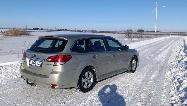 Yellow Subaru Legacy 2012 in Silute, with an engine capacity of 2.46 L and mileage of 228 thousand km for 6500 €, photo 2 on AUTOMOTO.COM.LV