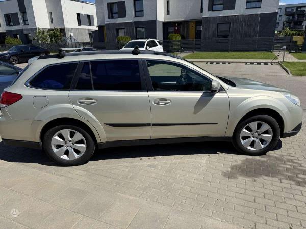 Yellow Subaru Legacy 2012 in Vilnius, with an engine capacity of 2.00 L and mileage of 300 thousand km for 1700 €, photo 6 on AUTOMOTO.COM.LV