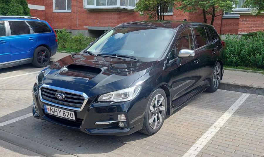 Black Subaru Levorg 2015 in Vilnius, with an engine capacity of 1.60 L and mileage of 140 thousand km for 8900 €, photo 4 on AUTOMOTO.COM.LV