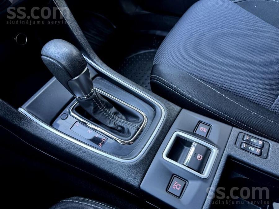 Pelēks Subaru Levorg 2018 Rīga, ar dzinēja tilpumu 1.60 L un nobraukumu 219 tūkst. km par 11800 €, foto 23 vietnē AUTOMOTO.COM.LV