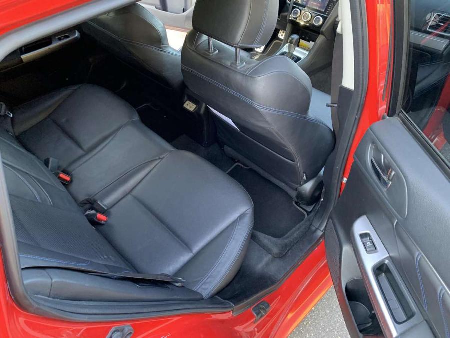 Red Subaru Levorg 2015 in Vilnius, with an engine capacity of 1.60 L and mileage of 180 thousand km for 9000 €, photo 10 on AUTOMOTO.COM.LV