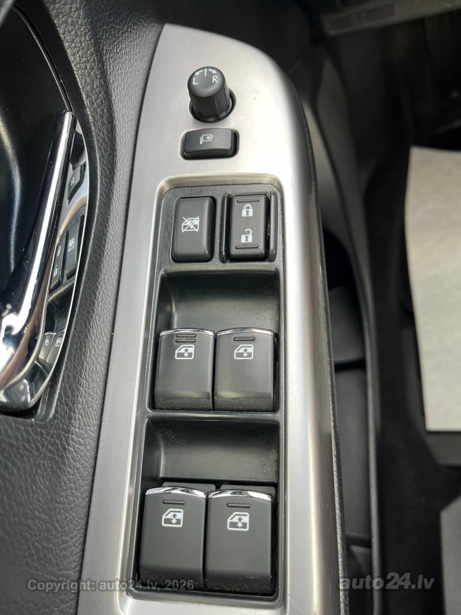 Красный Субару Levorg 2016 в Тарту, объемом двигателя 1.60 л и пробегом 177 тыс. км за 10900 €, фото 13 на AUTOMOTO.COM.LV