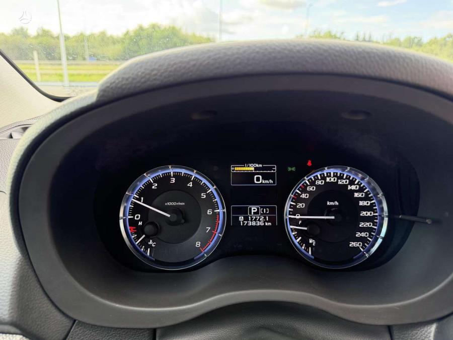 White Subaru Levorg 2016 in Vilnius, with an engine capacity of 1.60 L and mileage of 174 thousand km for 11000 €, photo 13 on AUTOMOTO.COM.LV