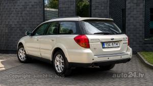 Smilšu krāsa Subaru Outback 2004 Tallina, ar dzinēja tilpumu 2.50 L un nobraukumu 182 tūkst. km par 2999 €, foto 3 vietnē AUTOMOTO.COM.LV